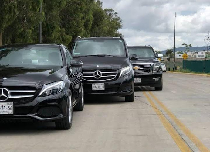 Transporte Lux black car Tijuana - Transporte Privado en Tijuana